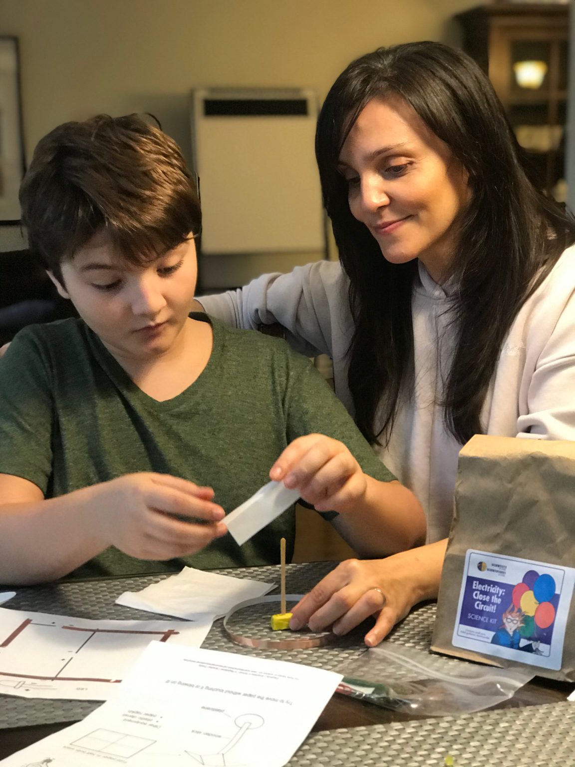 Scientists in School | Igniting scientific curiosity